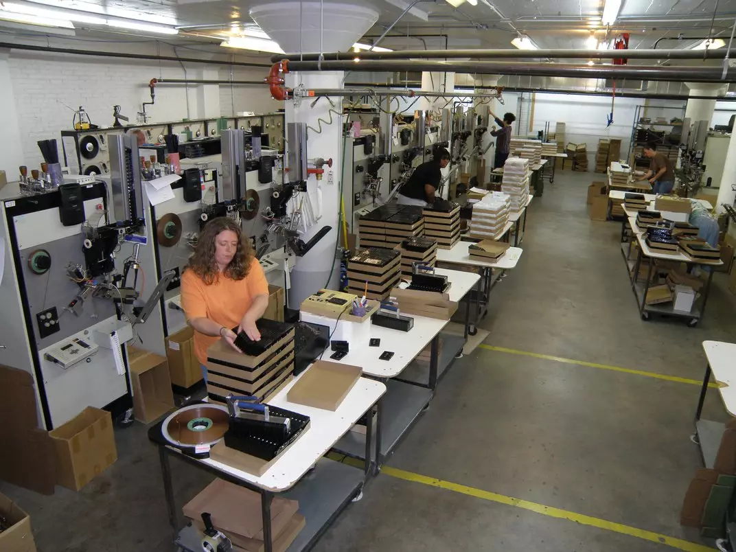 Táto spoločnosť z Missouri stále vyrába kazety a lietajú z továrne