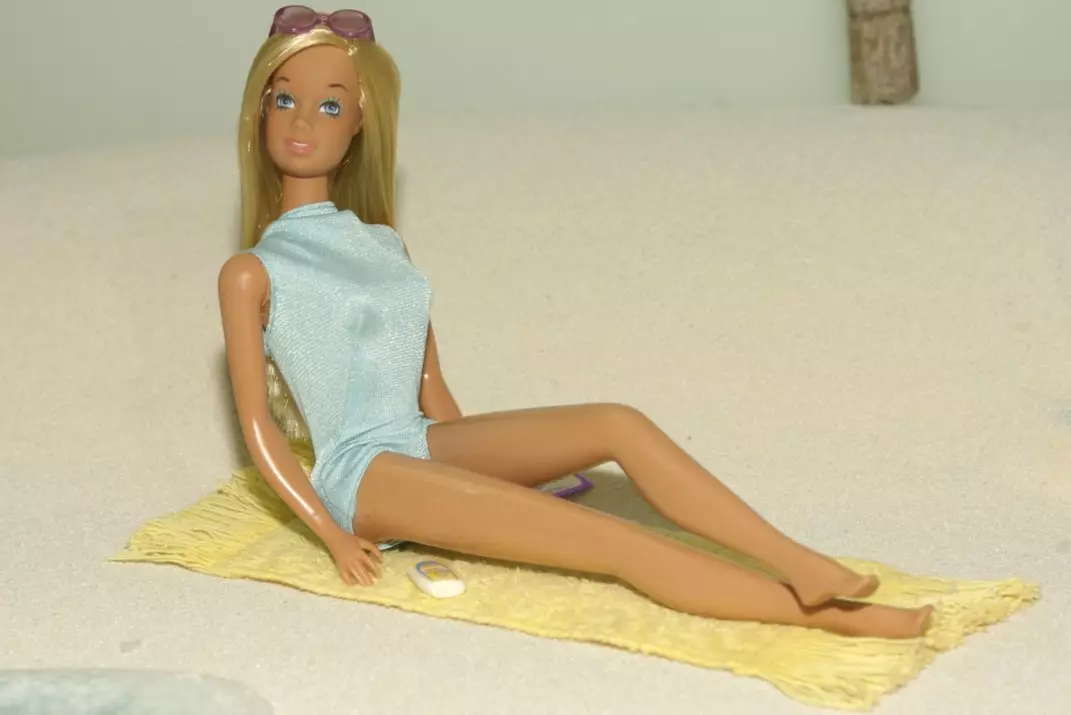 Barbie nyob rau hauv Malibu