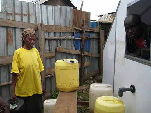Pop-Up Relief sa Mga Slum ng Kenya 10604_3