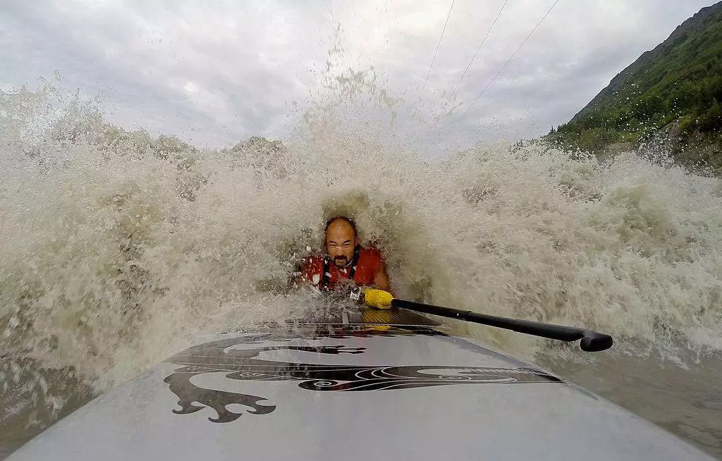 Unsaon Pag-surf sa Bore Tide sa Alaska