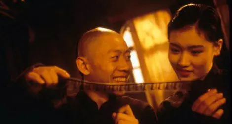 Filmul Shadow Magic prezintă sosirea filmelor în China.