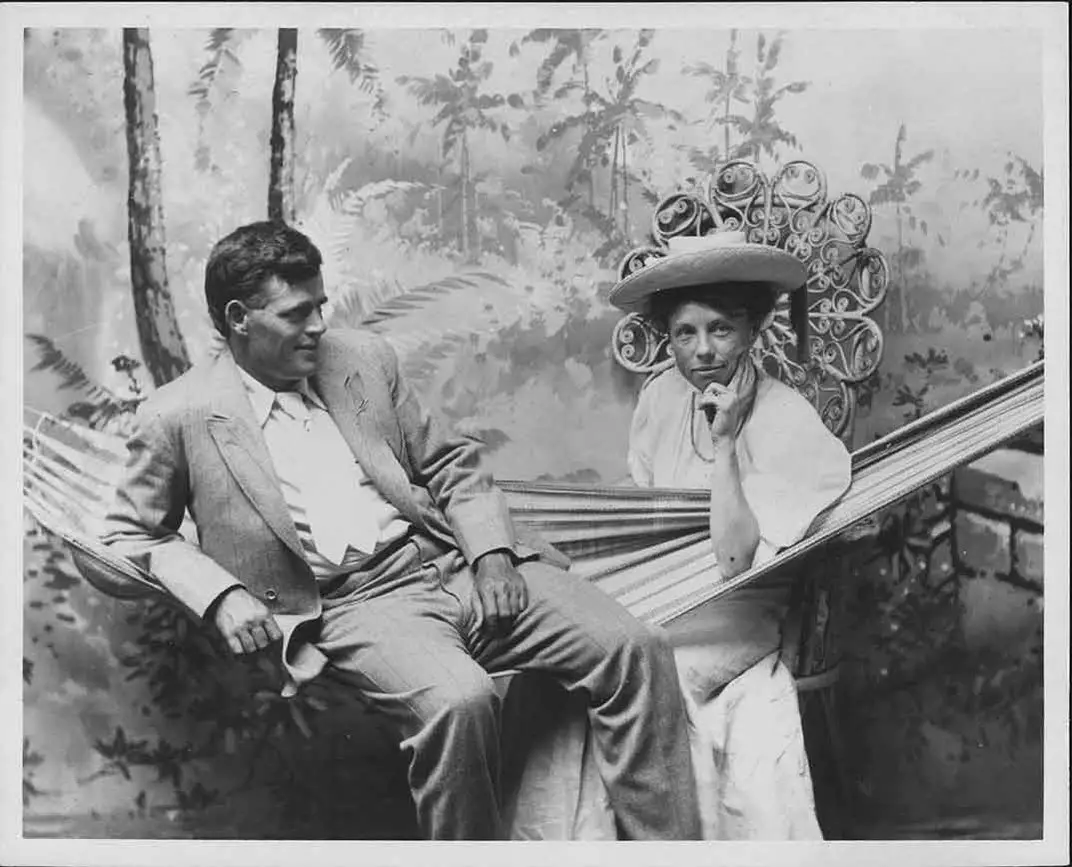 Jack London y su segunda esposa Charmian