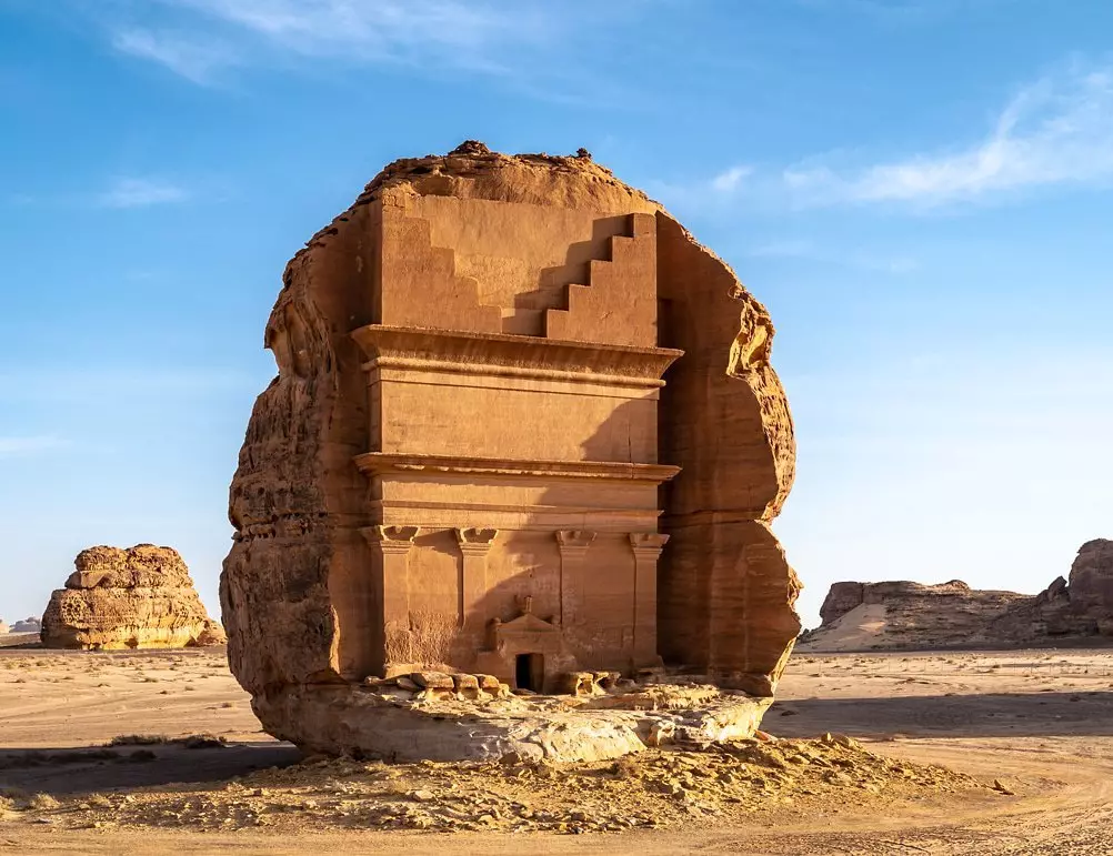 何千年も手つかずのサウジアラビアの古代都市、ヘグラが公開デビュー