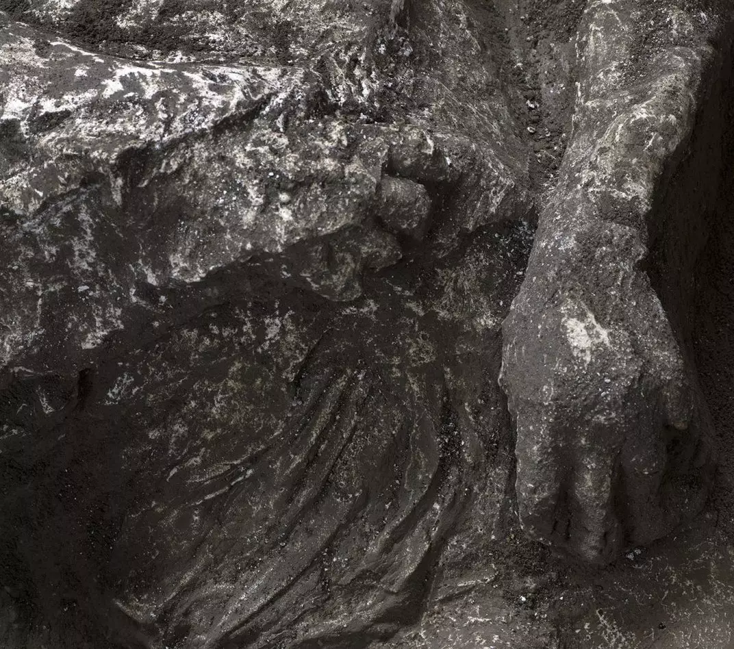 Pompejista löydetty kahden Vesuvius-uhrin hyvin säilyneet jäännökset 11333_3