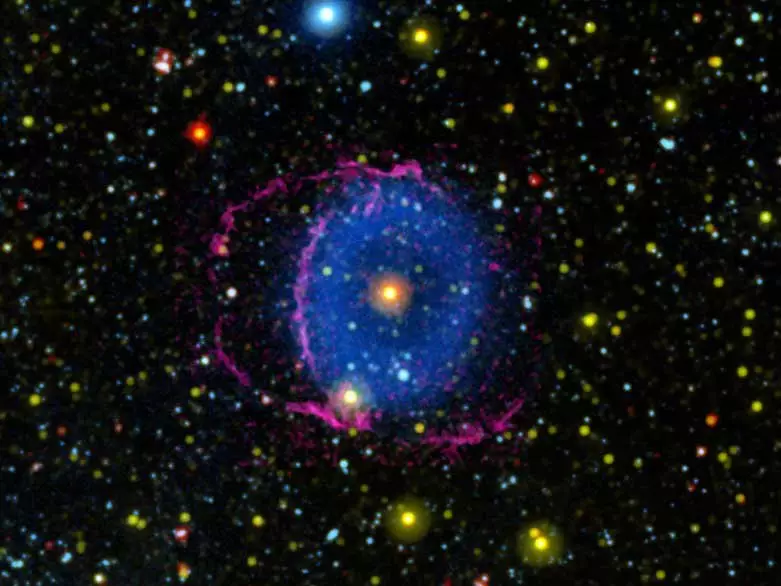 Фотографија од сината прстенест маглина во вселената