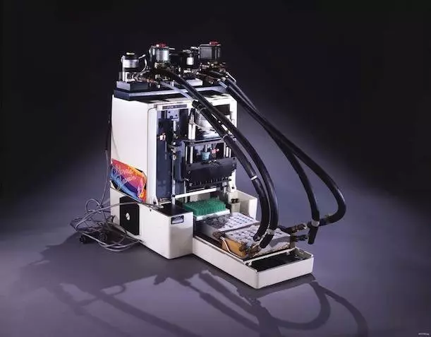 מכונת המחזור התרמית הראשונה, שנבנתה על ידי מדענים בתאגיד Cetus