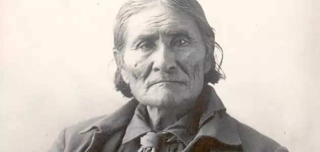 Geronimo ako vojnový zajatec vo Fort Sill, Oklahoma, 1898