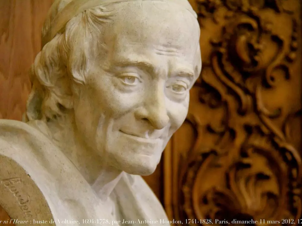 Voltaire: filozofa momba ny fahazavana sy mpisoloky loteria