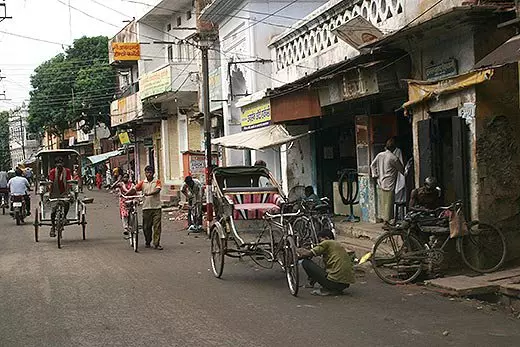 Ang Banal na Lungsod ng Varanasi 11820_13