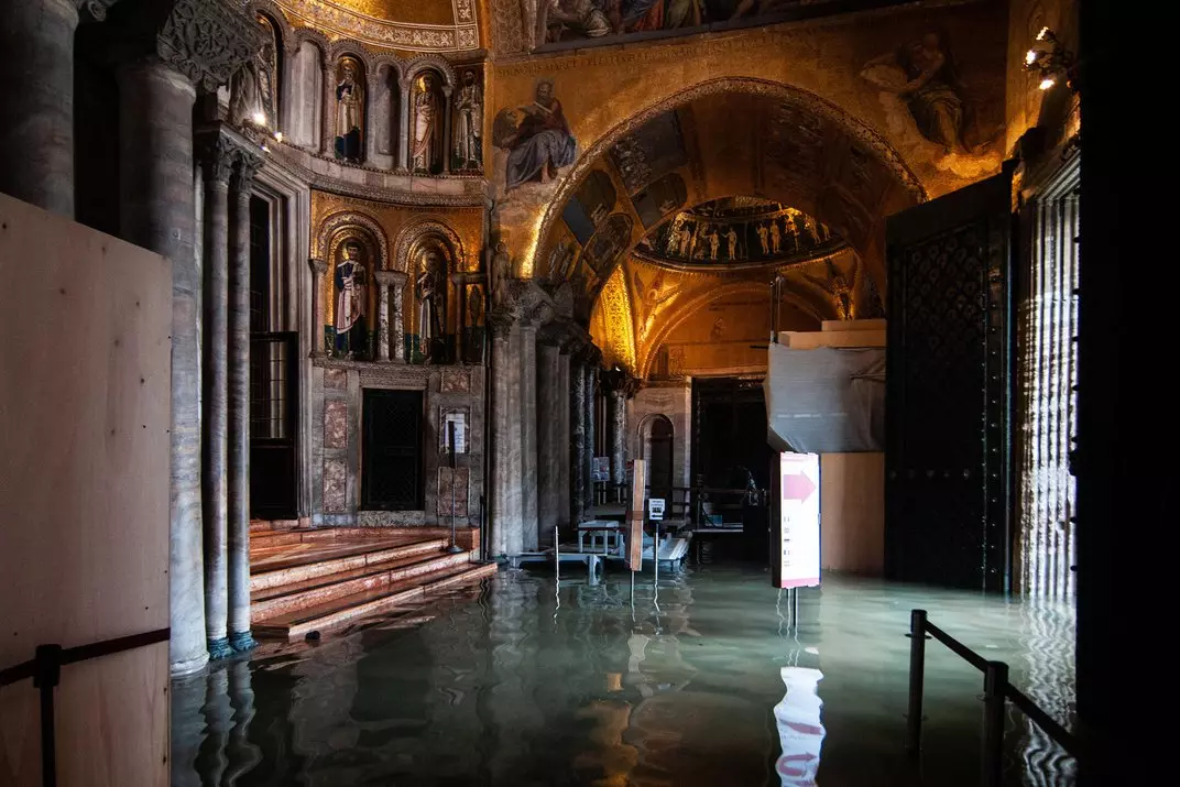 Basílica São Marcos Veneza inundando 1