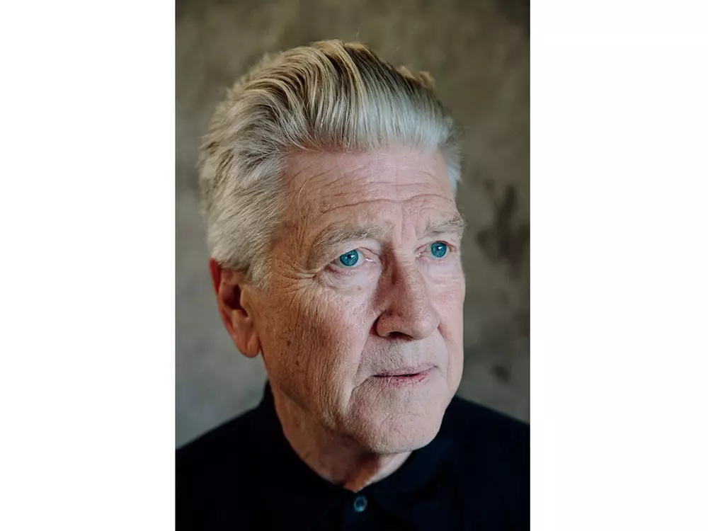 ຜູ້ອໍານວຍການ David Lynch ຕ້ອງການໃຫ້ໂຮງຮຽນສອນການຝຶກສະມາທິແບບຂ້າມຜ່ານເພື່ອຫຼຸດຜ່ອນຄວາມກົດດັນ