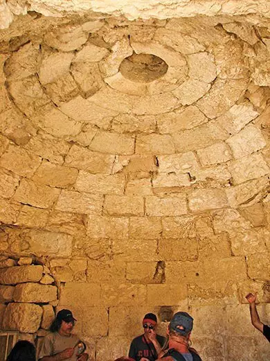 Het graf van koning Herodes vinden 12426_10