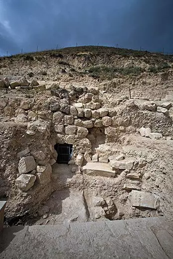 Kutafuta Kaburi la Mfalme Herode 12426_4