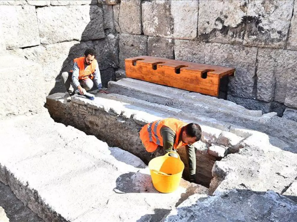 Zahod koji su koristili drevni glumci otkriveni među ruševinama pozorišta u Turskoj