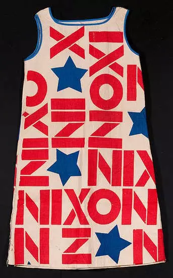 Фустан од хартија Никсон, 1968 година.
