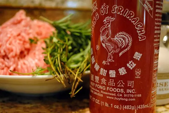 La fabbrica di Sriracha potrebbe essere chiusa. Panico?