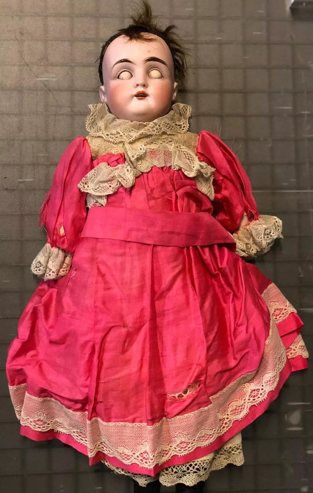 Umncintiswano Wonodoli Wase-Minnesota Museum's Creepy Doll Ulapha Ukuzothuthukisa Amaphupho Akho 12939_4