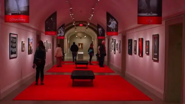 Was ist der Ursprung von Hollywoods rotem Teppich?