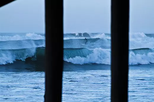 Malibunyň “Surfers” epiki söweşi vs. Daşky gurşawy goraýjylar 13147_6