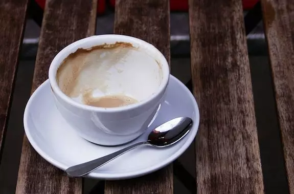 Jaký je přesně ten správný čas na pití kávy?