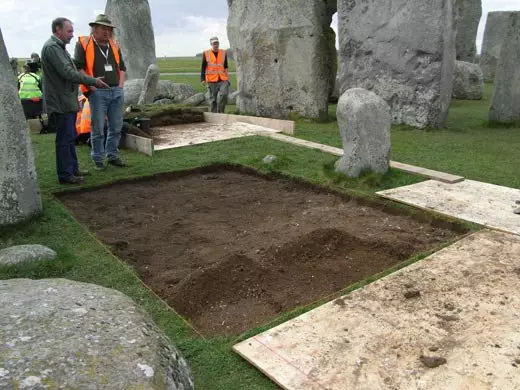 Sendung vum Stonehenge, Dag 2 13508_2