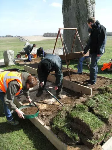 Sendung vum Stonehenge, Dag 2 13508_4