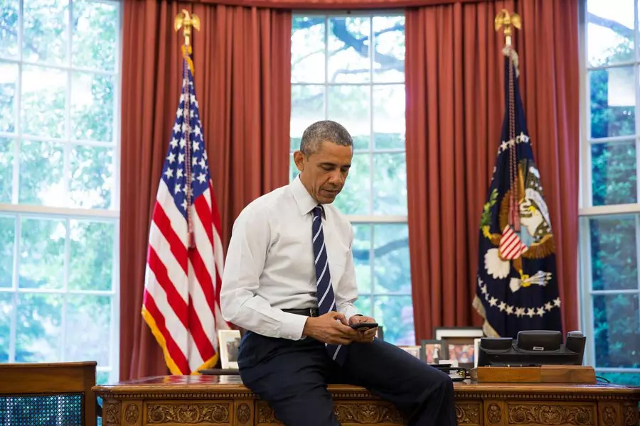Obama telefonon