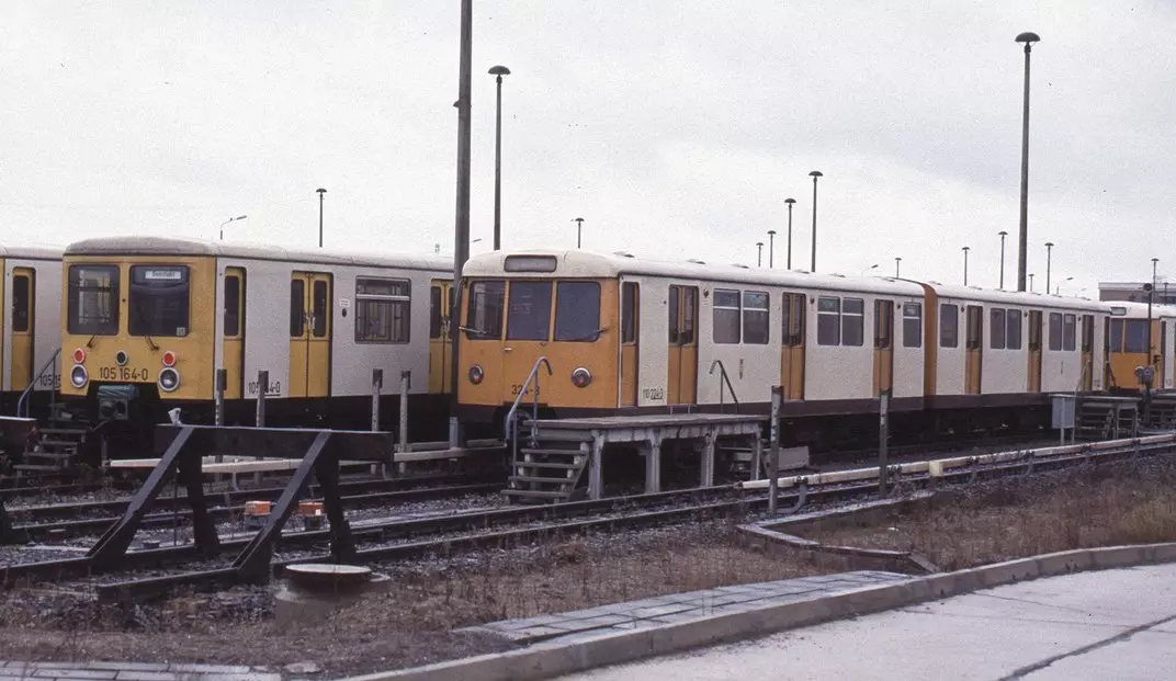 قطارهای دوران جنگ سرد را ببینید که برلین به خدمت بازمی گردد 13576_2