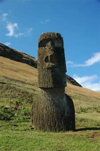 Chinsinsi cha Easter Island 13727_7