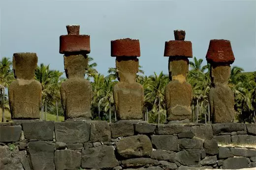 Chinsinsi cha Easter Island 13727_8