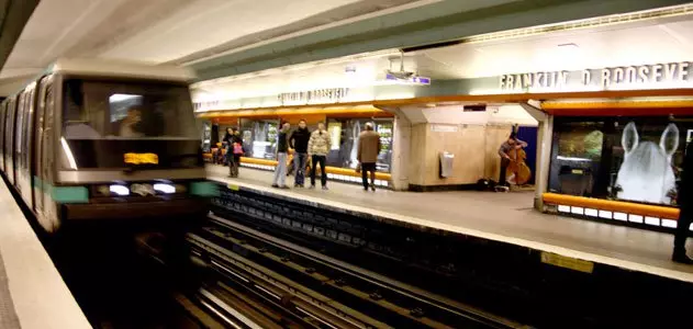 Paris metrosunda naviqasiya