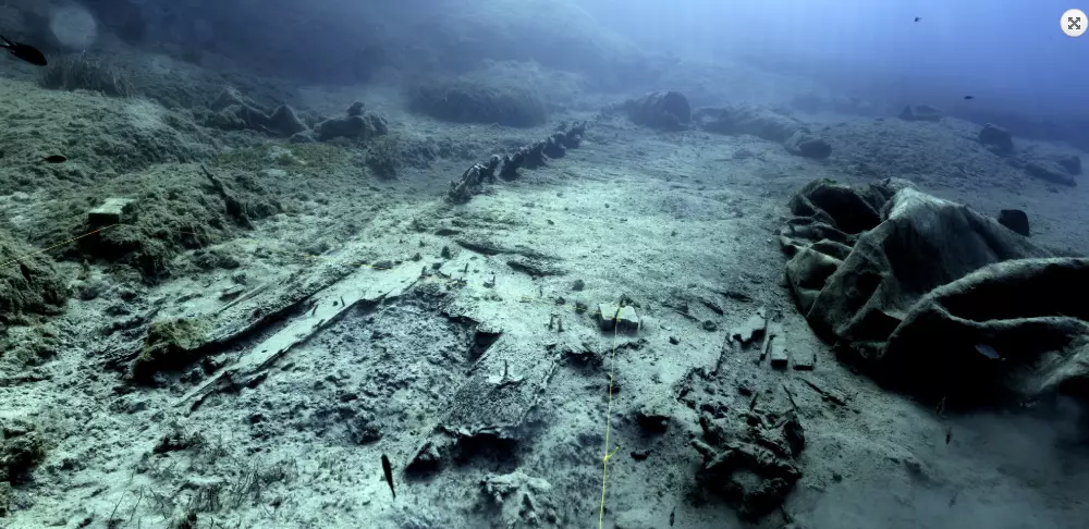 Comori recent descoperite au venit de la aceeași navă scufundată care a transportat controversata „Marmură Elgin”