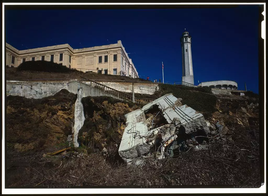 O cautivador dominio da historia de Alcatraz 13902_3