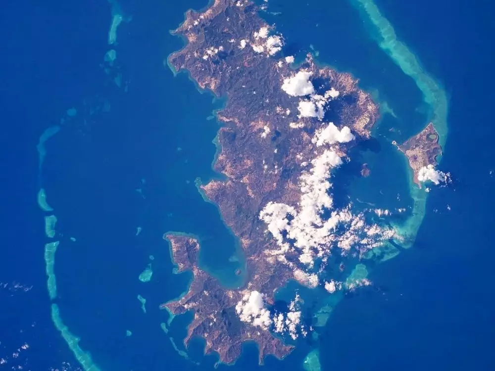 Une éruption sous-marine au large de l'île française de Mayotte a donné naissance à un nouveau mont sous-marin colossal