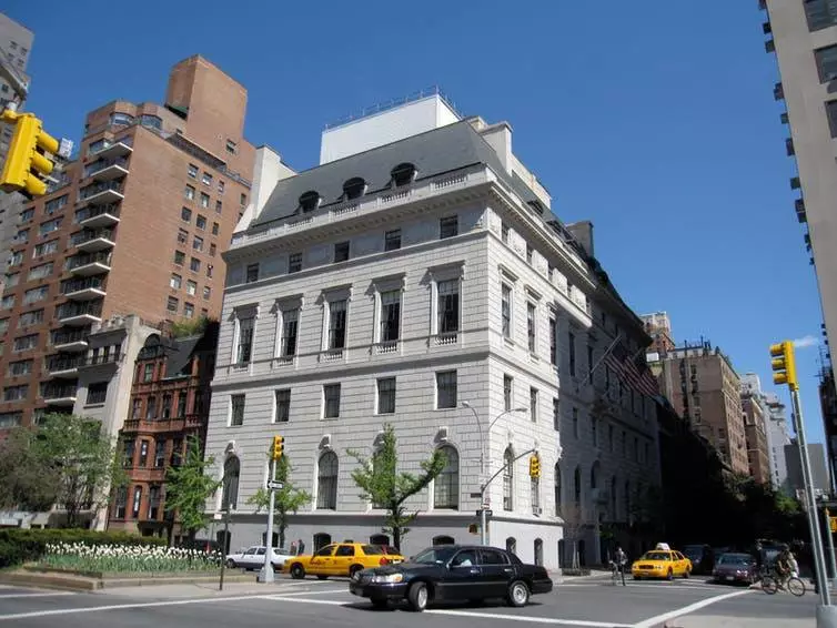 New York City’s Union Club served an early version of the club sandwich that was a hit.