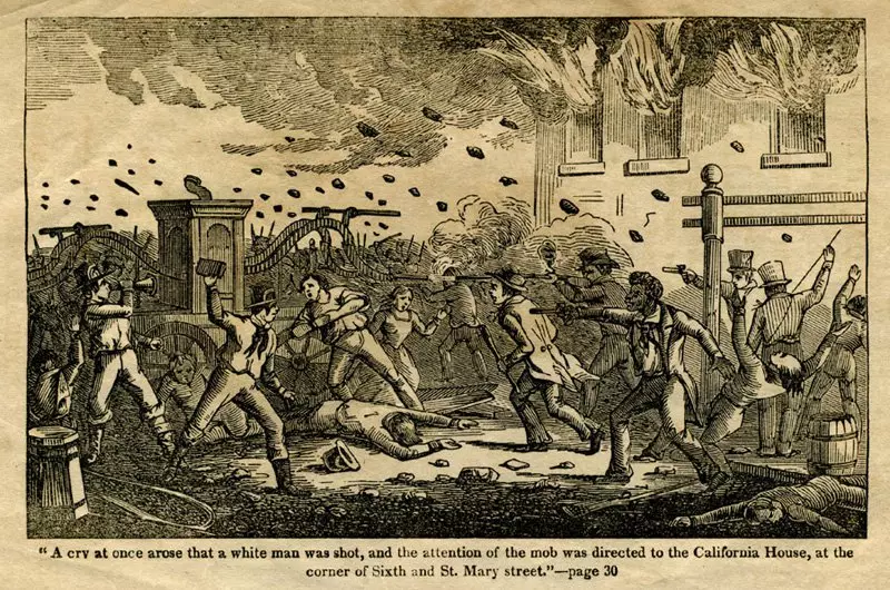 Ілюстрація сцени насильства. Камені літають у повітрі, бойовики накидають один на одного гармати, а збентежений чоловік і жінка стоять біля пожежної машини, а вогонь поглинає будівлю на задньому плані.