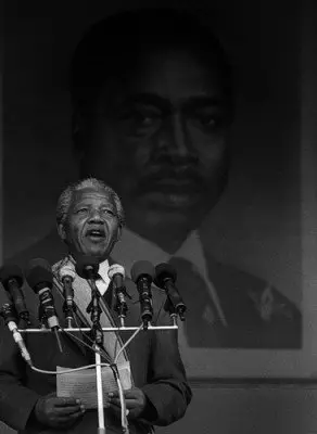 Vapaudennälkä: Ruokaa Nelson Mandelan elämässä