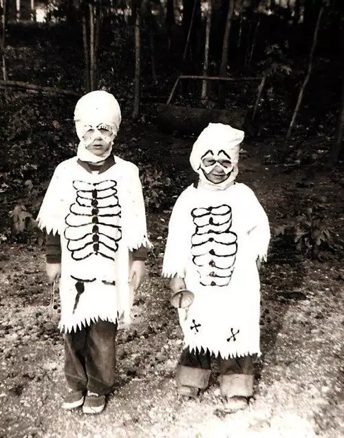 12 strašidelných detí v halloweenskych maskách 14364_3