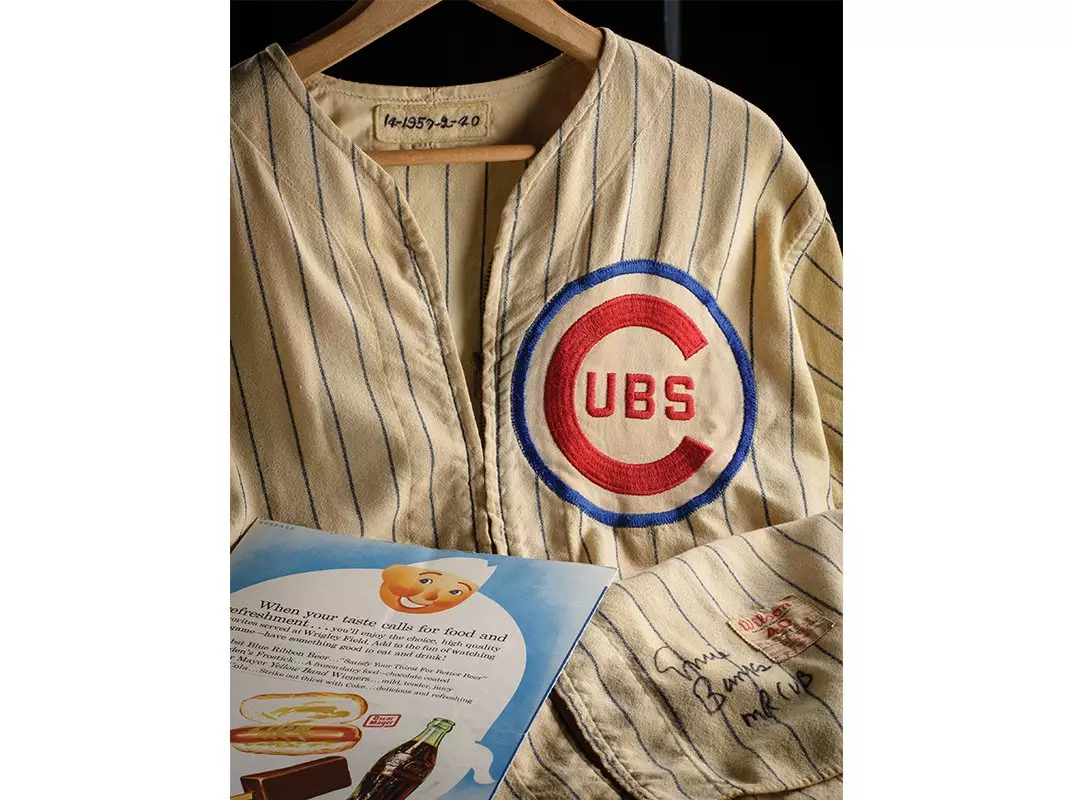 Banks's 1957 Chicago Cubs jeresi ea lapeng