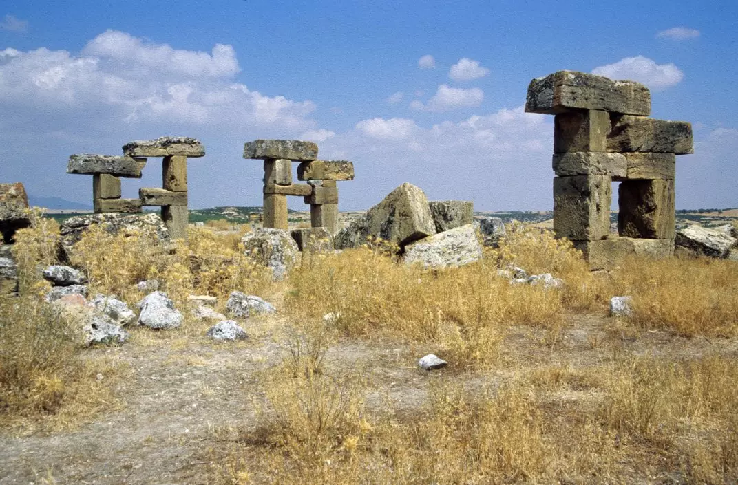 Akmens griuvėsiai Blaundos archeologinėje vietovėje