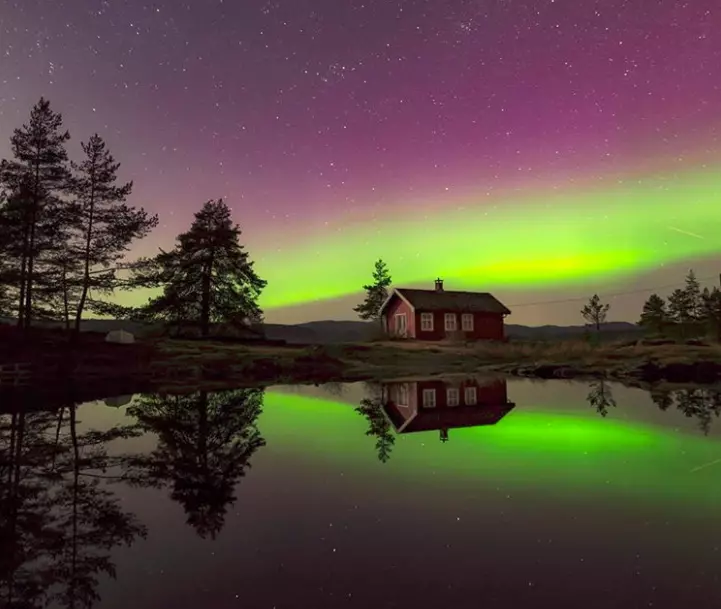 Fotografije, prepojene z barvami, zajemajo norveške vodene čudežne dežele