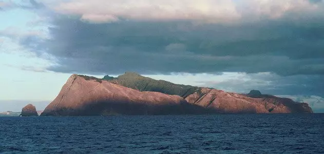 Десет злогласних острва егзила