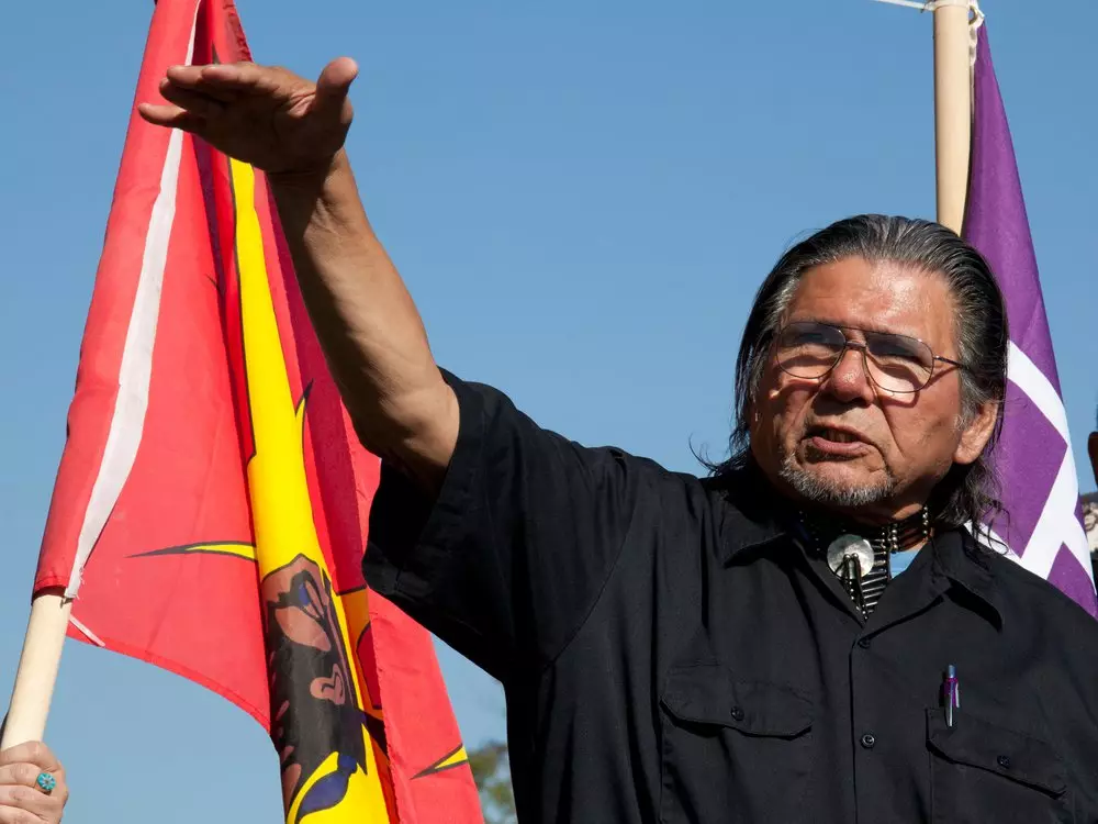 Dennis Banks, borgararéttindakappi frumbyggja, er látinn