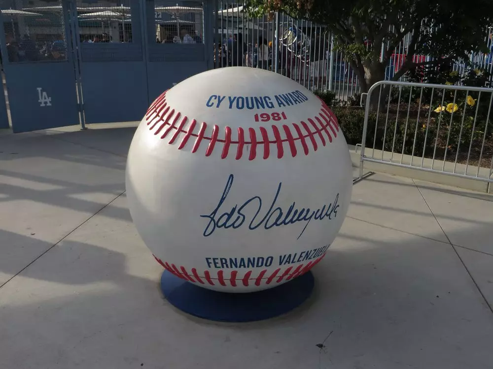 Ny fifandraisana sarotra eo amin'ny Latinos sy ny Los Angeles Dodgers