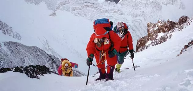 Ho hlola Everest