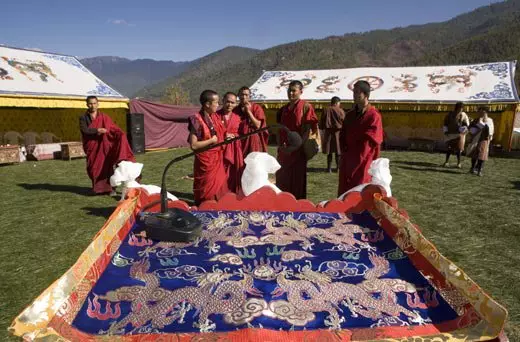 Lub ntsej muag hloov pauv ntawm Bhutan 15406_8