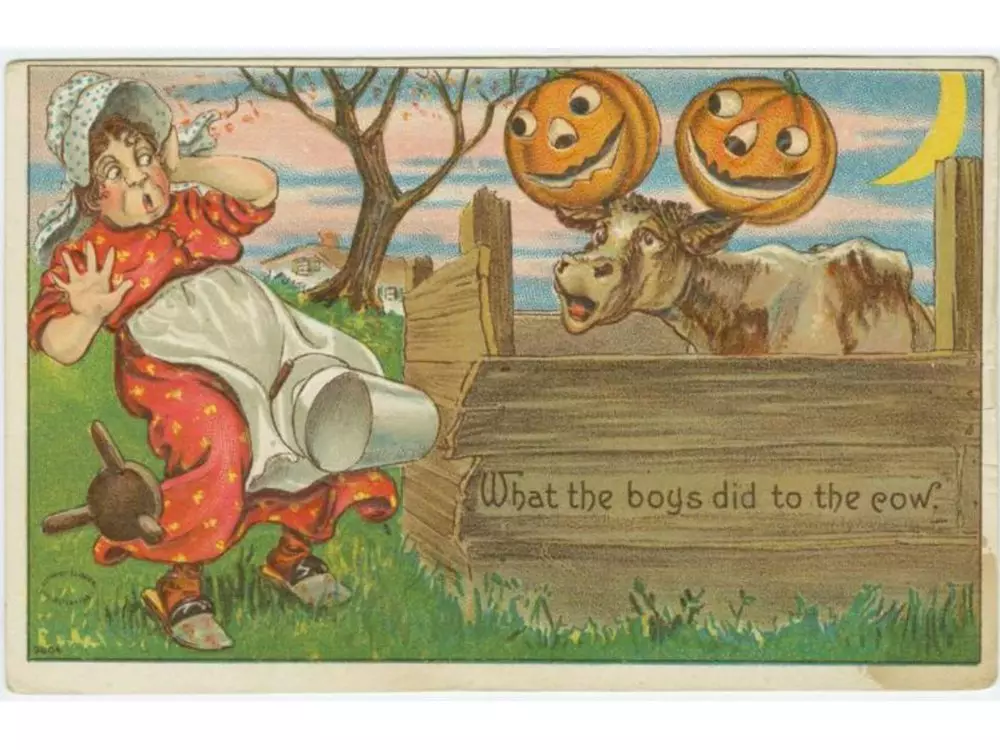 Razglednica iz 1908. prikazuje nestašluke za Noć vještica.