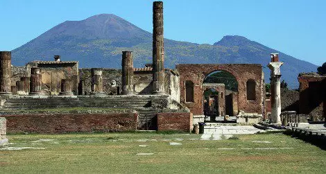 Volcanoes: Manyan Wuraren Wuta na Duniya