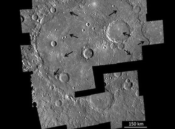 Ib tug mosaic ntawm high-resolution dluab