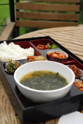 Inviting Writing: Korean-Style Picnics